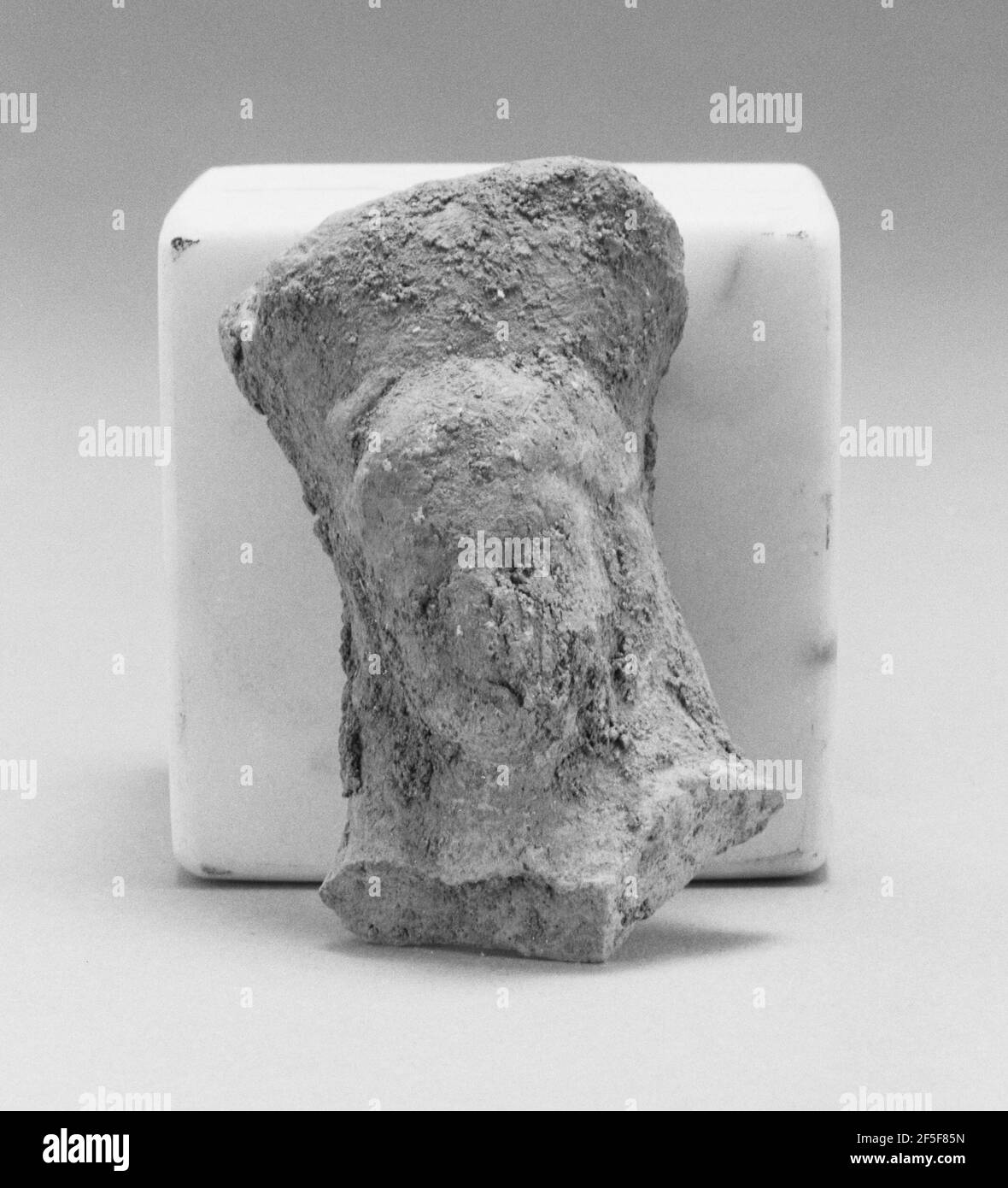 Sculptural female figure Black and White Stock Photos & Images - Alamy