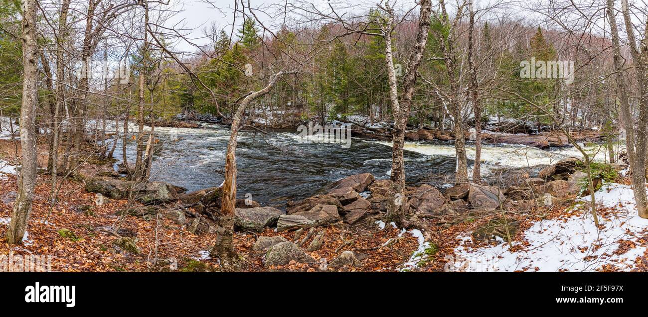 Oxtongue Rapids Conservation area Dwight Ontario Canada in winter Stock ...