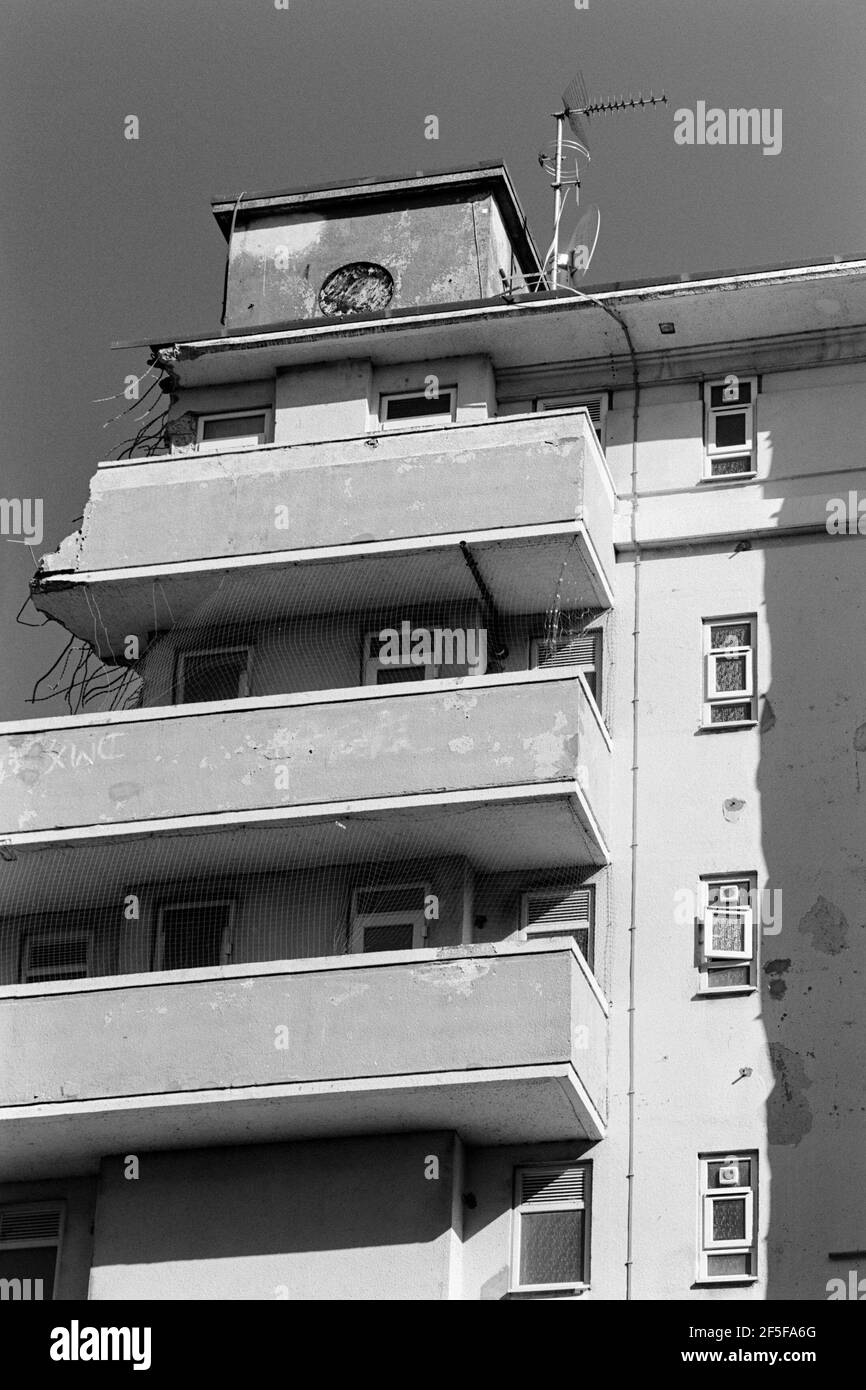Council apartment block hi-res stock photography and images - Alamy