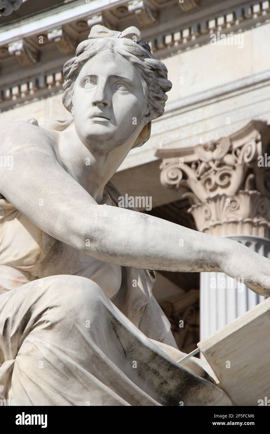 Front face parliament building hi-res stock photography and images - Alamy
