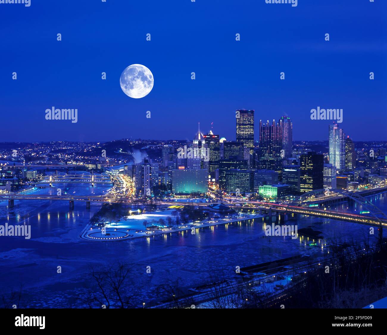 2003 HISTORICAL DOWNTOWN SKYLINE THE POINT PITTSBURGH PENNSYLVANIA USA ...