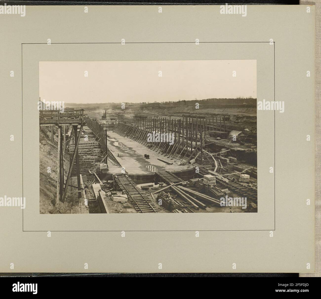 Mode Wheel - Locks. G. Herbert & Horace C. Bayley Stock Photo - Alamy