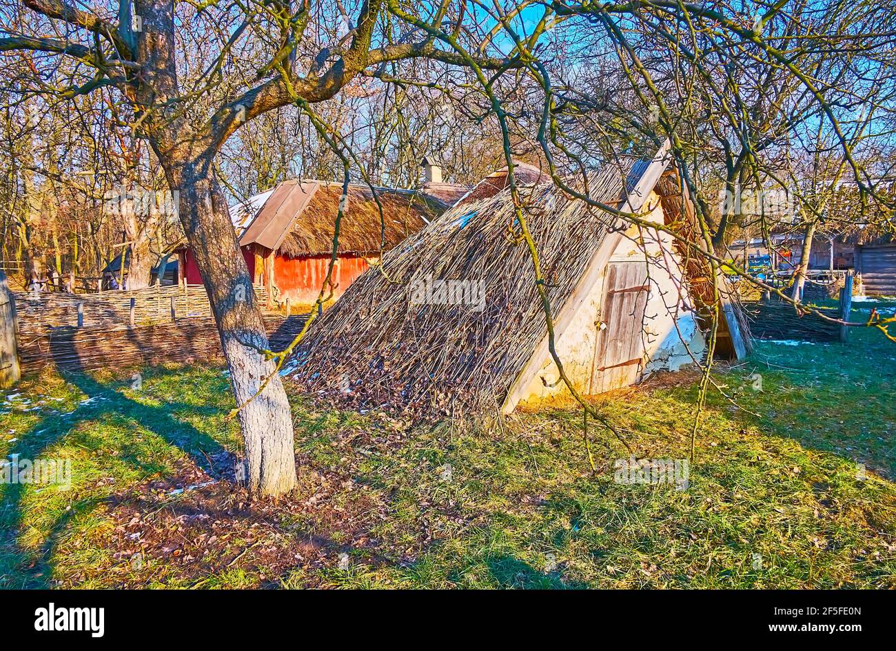 Root cellar hi-res stock photography and images - Alamy