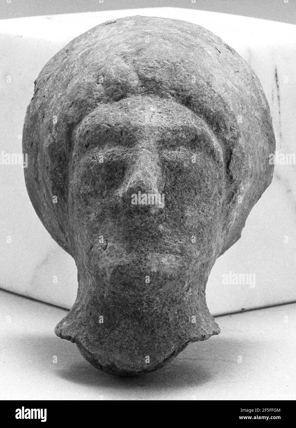 Unknown female figure hi-res stock photography and images - Alamy