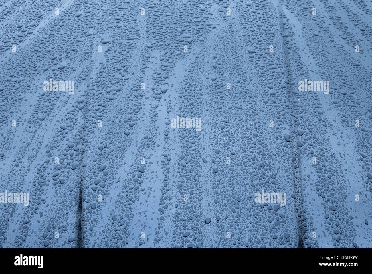 Car hoods hi-res stock photography and images - Alamy
