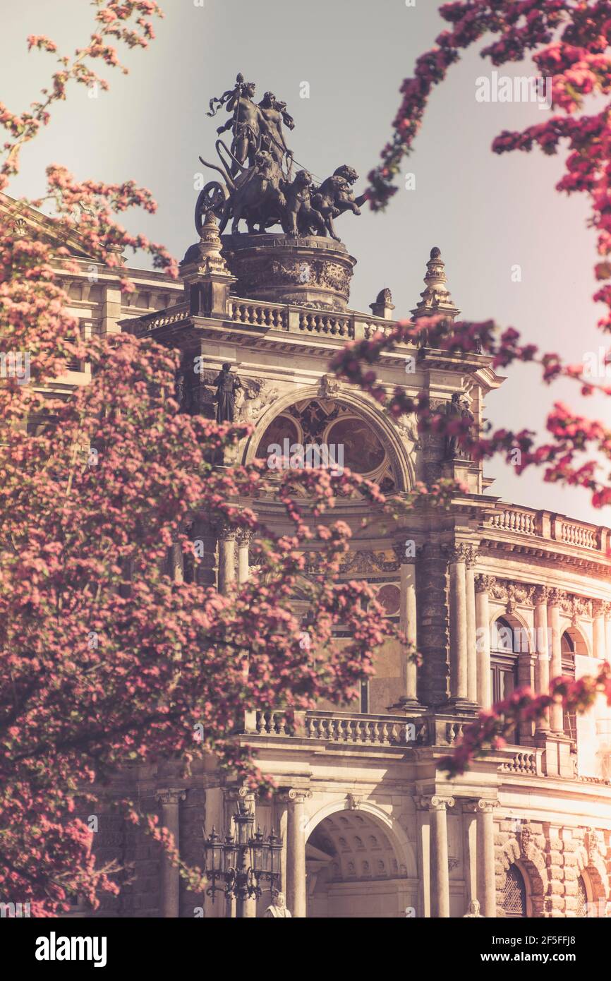 Opera semperoper architecture city hi-res stock photography and images ...