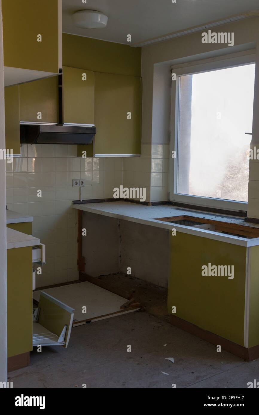 In need of renovation hi-res stock photography and images - Alamy