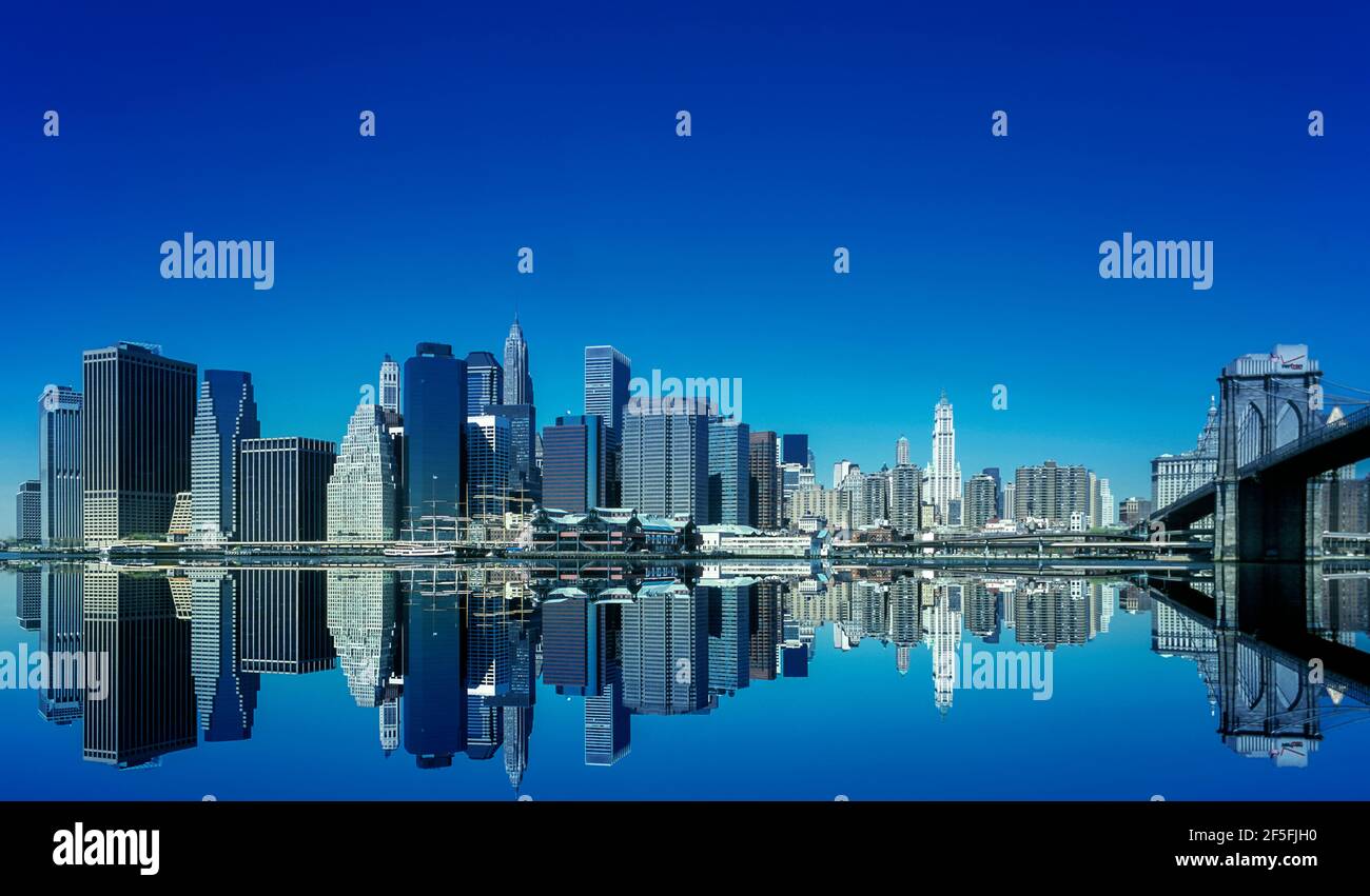 Lower manhattan 2003 hi-res stock photography and images - Alamy