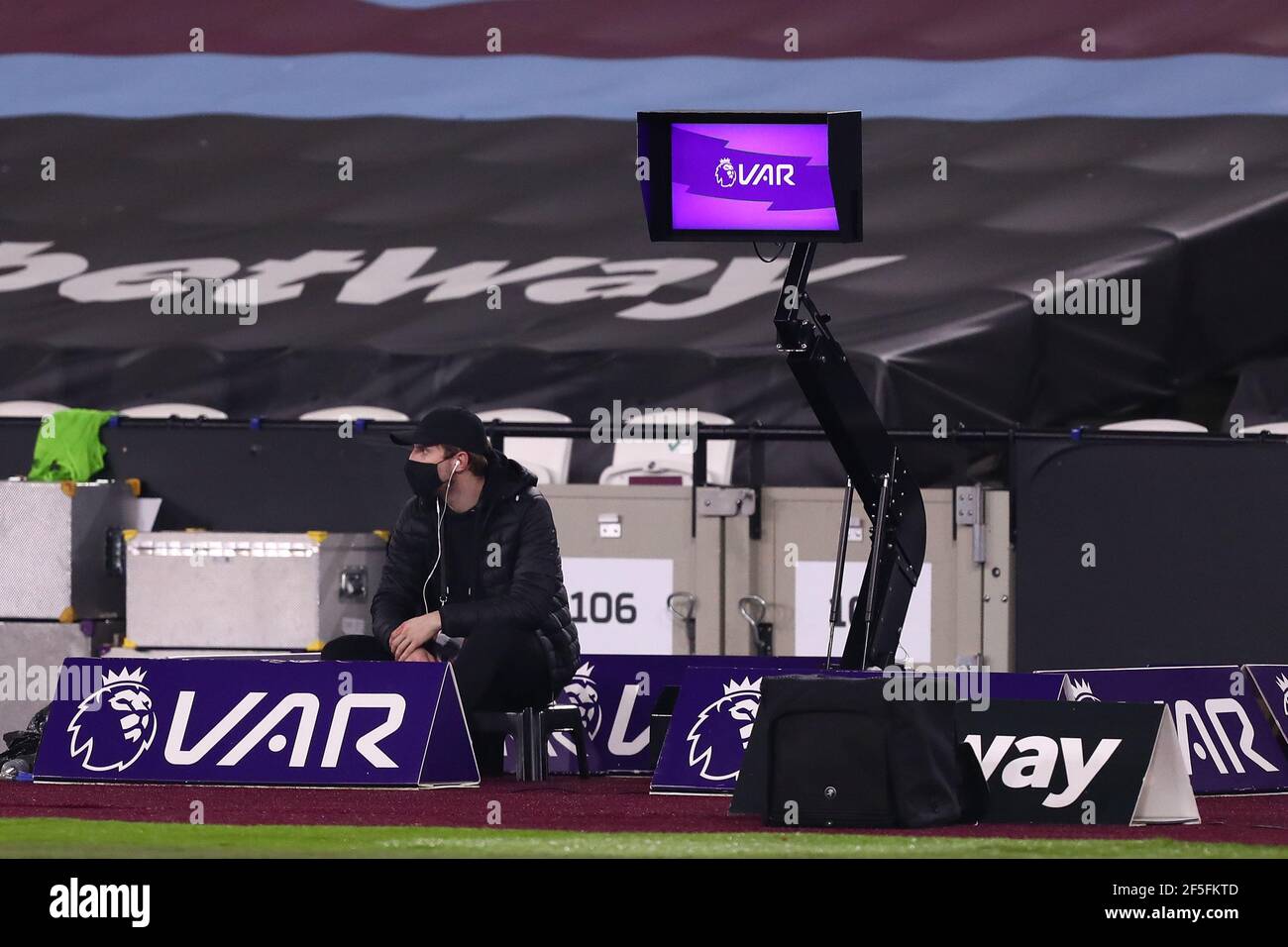 Var premier league hi-res stock photography and images - Alamy