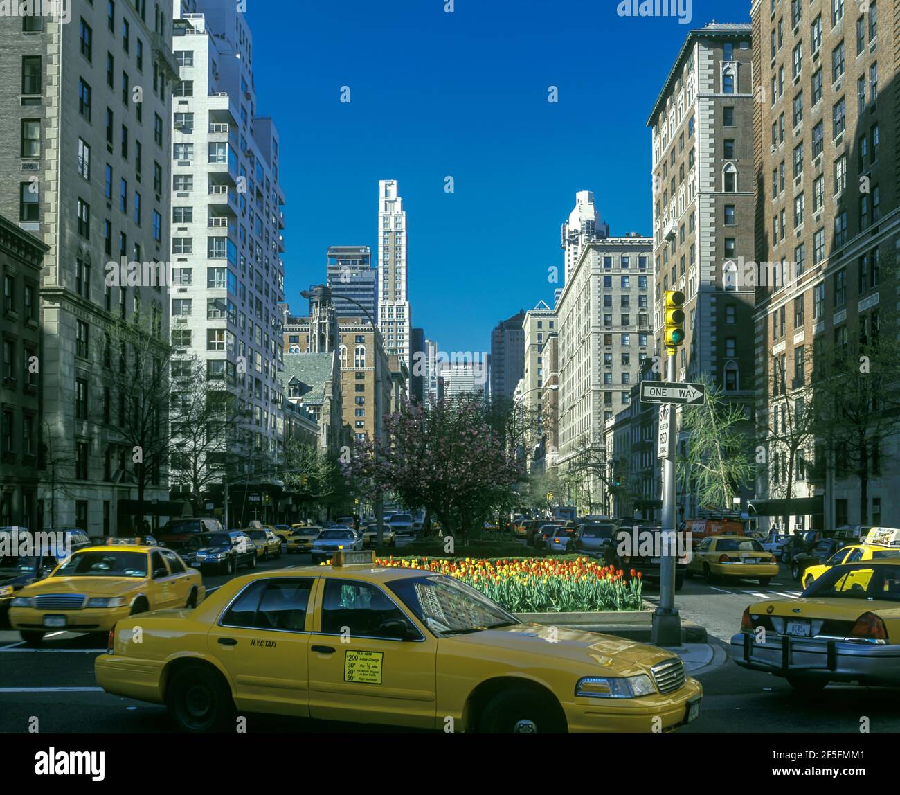 Street scene early 2000s hi-res stock photography and images - Alamy