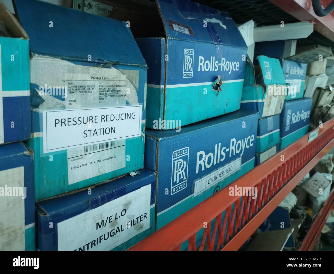 Parts of a rolls royce hi-res stock photography and images - Alamy