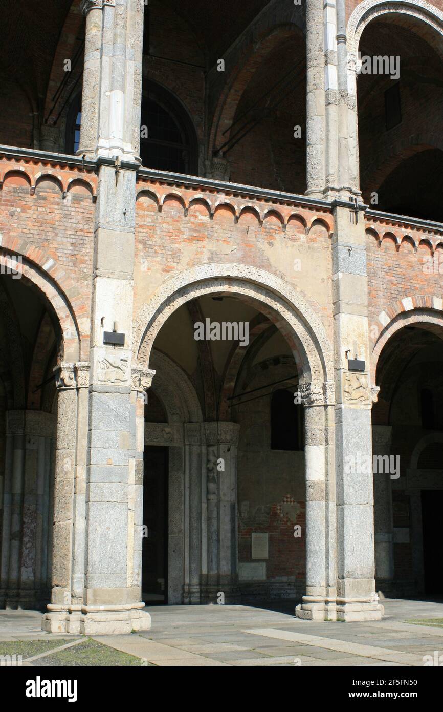 renaissance church (sant'ambrogio) in milan (italy Stock Photo - Alamy