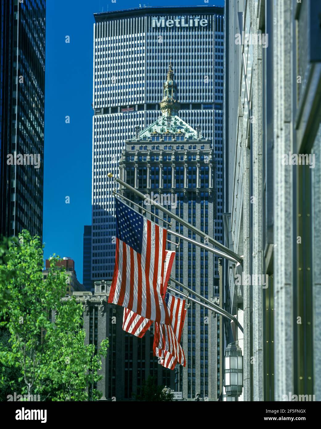 Historical american flags hi-res stock photography and images - Alamy