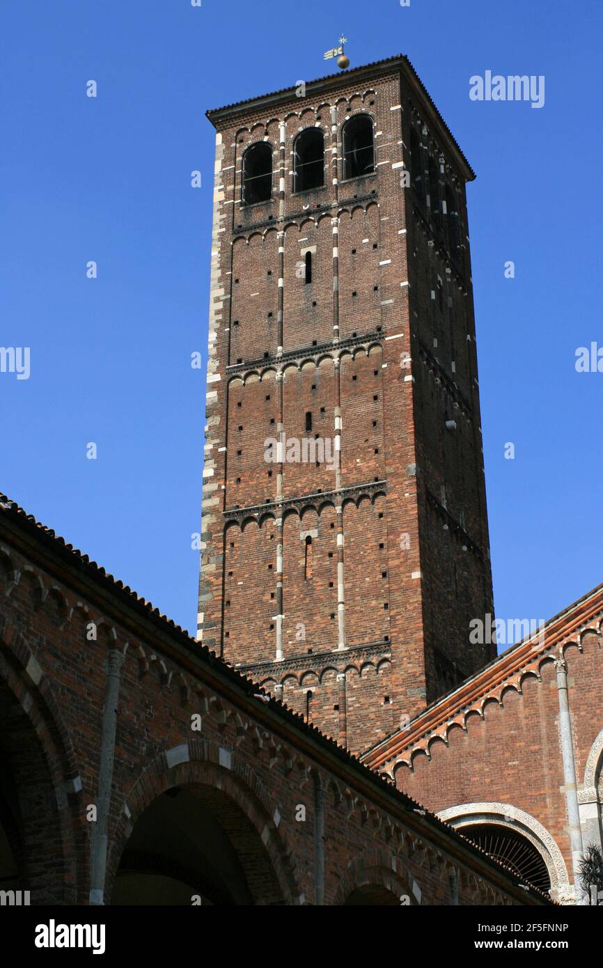 renaissance church (sant'ambrogio) in milan (italy Stock Photo - Alamy