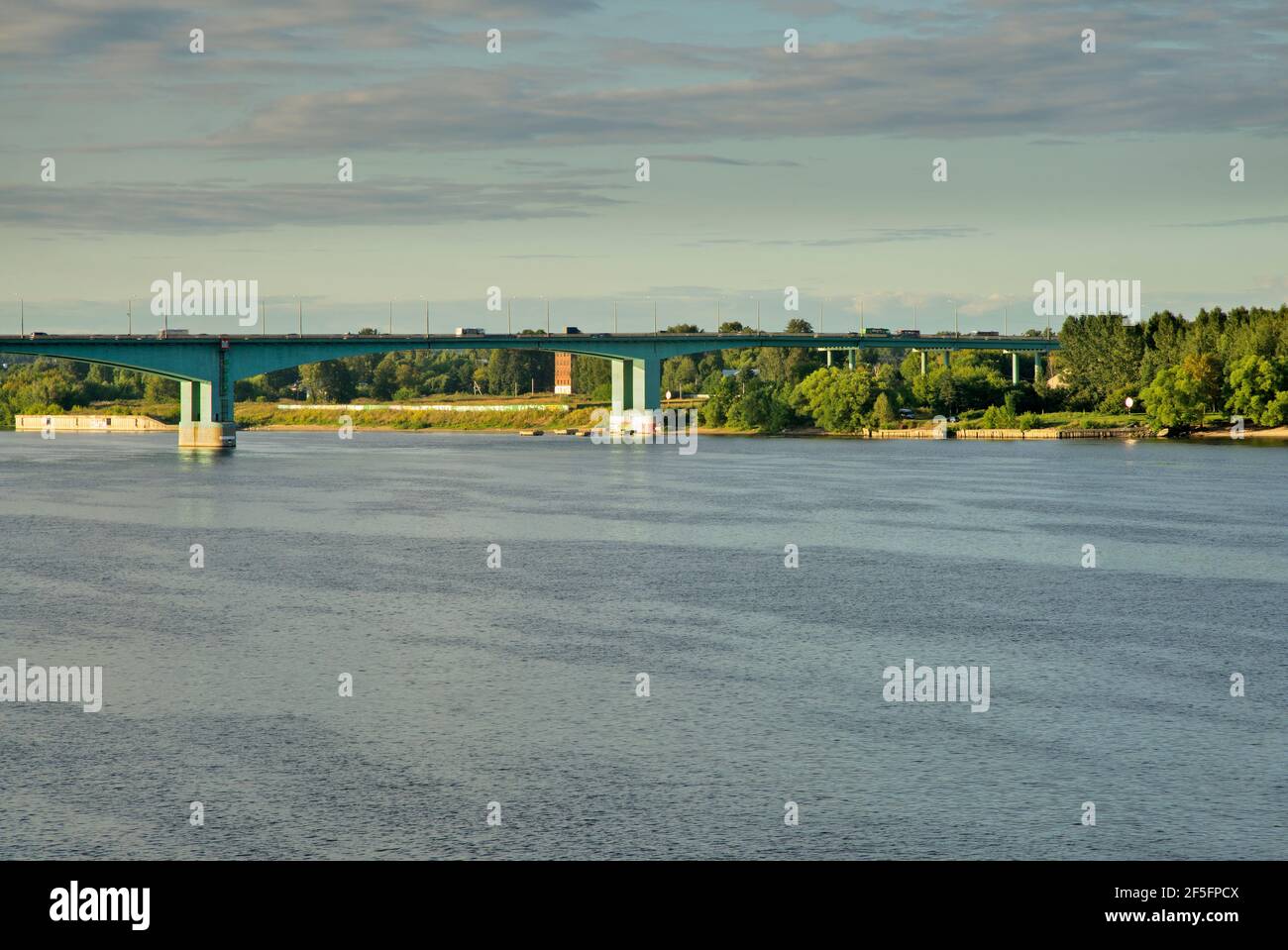October bridge over Volga river in Yaroslavl. Russia Stock Photo - Alamy
