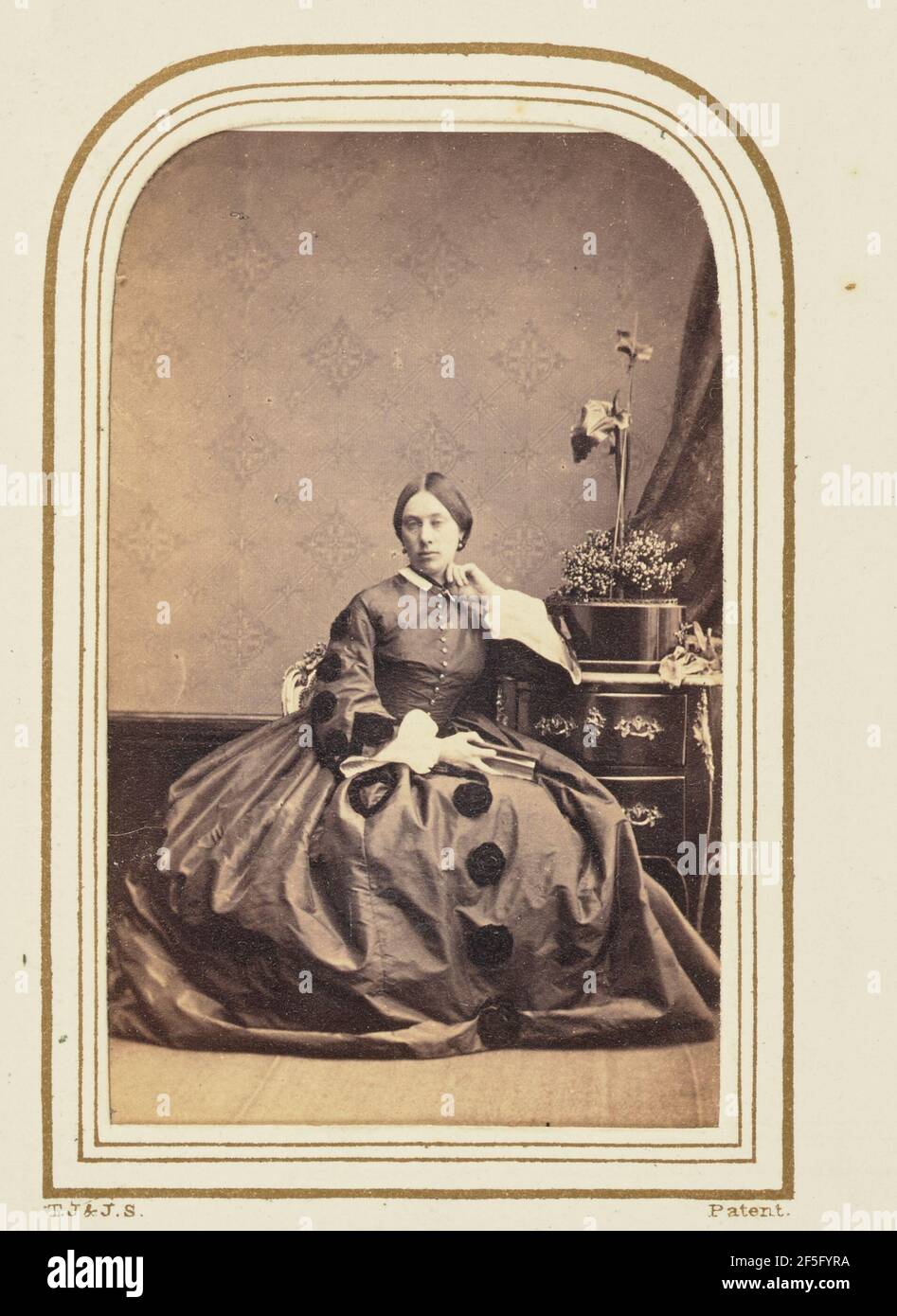 Mrs hamilton hi-res stock photography and images - Alamy