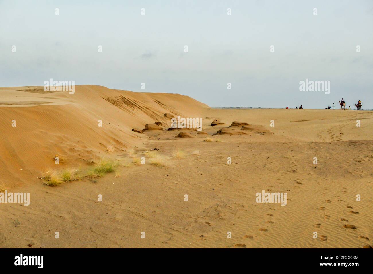 Various views of the Sam's sand dunes Stock Photo - Alamy