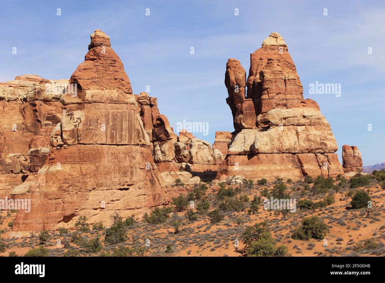 Tall hoodoos hi-res stock photography and images - Alamy