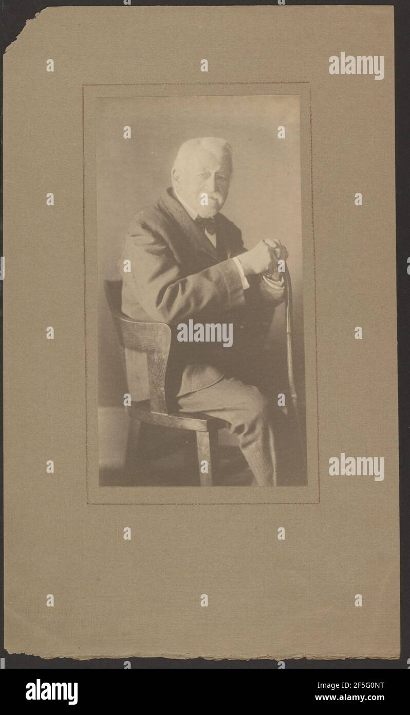 Uncle louis hi-res stock photography and images - Alamy