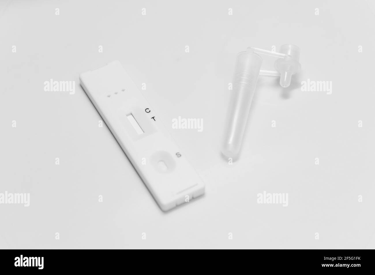 Lateral flow immunochromatographic assay hi-res stock photography and ...