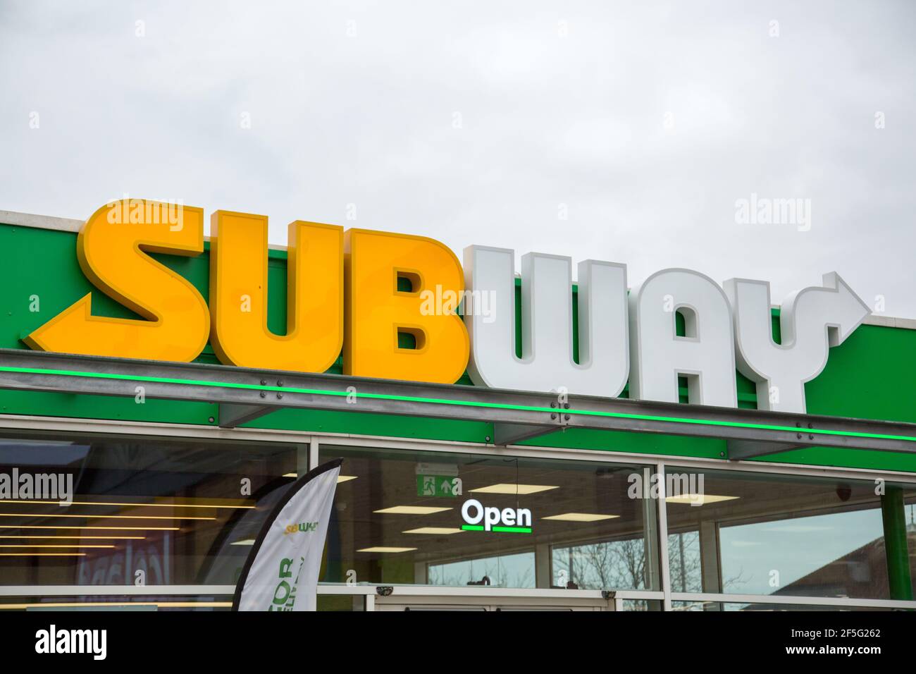 Subway signage hi-res stock photography and images - Alamy