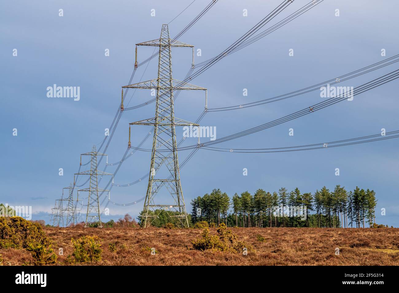 National grid network hi-res stock photography and images - Alamy