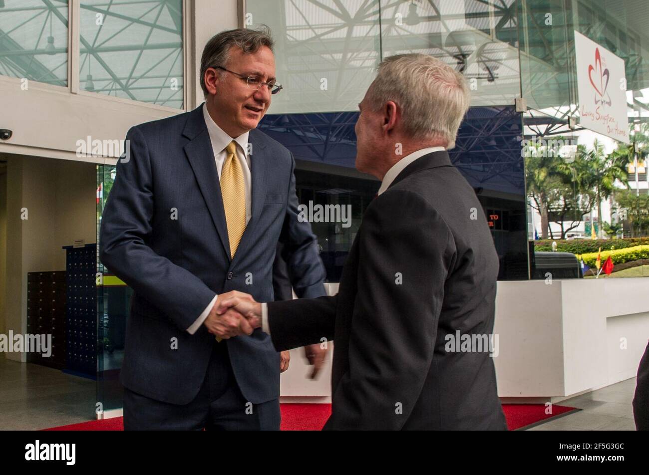 Ray Mabus, right, secretary of the Navy, meets with David Adelman, U.S ...