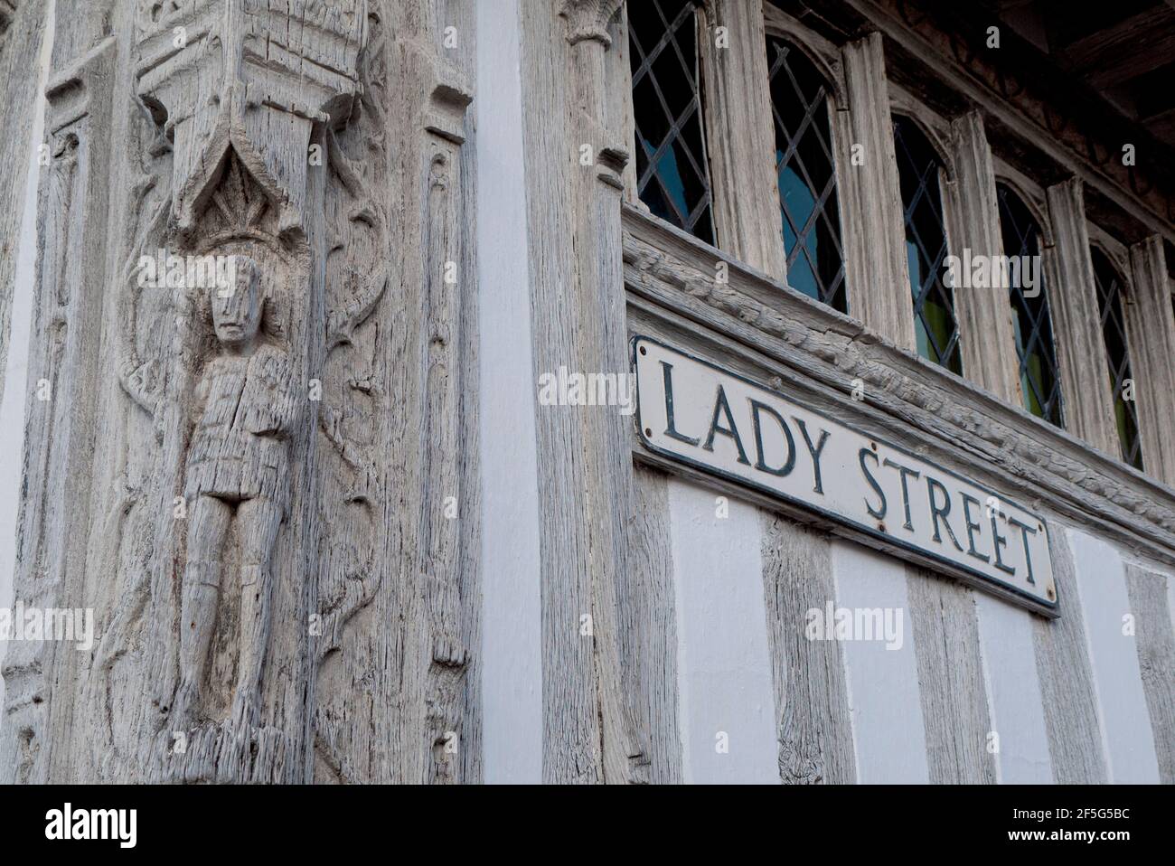 Medieval corner decoration hi-res stock photography and images - Alamy