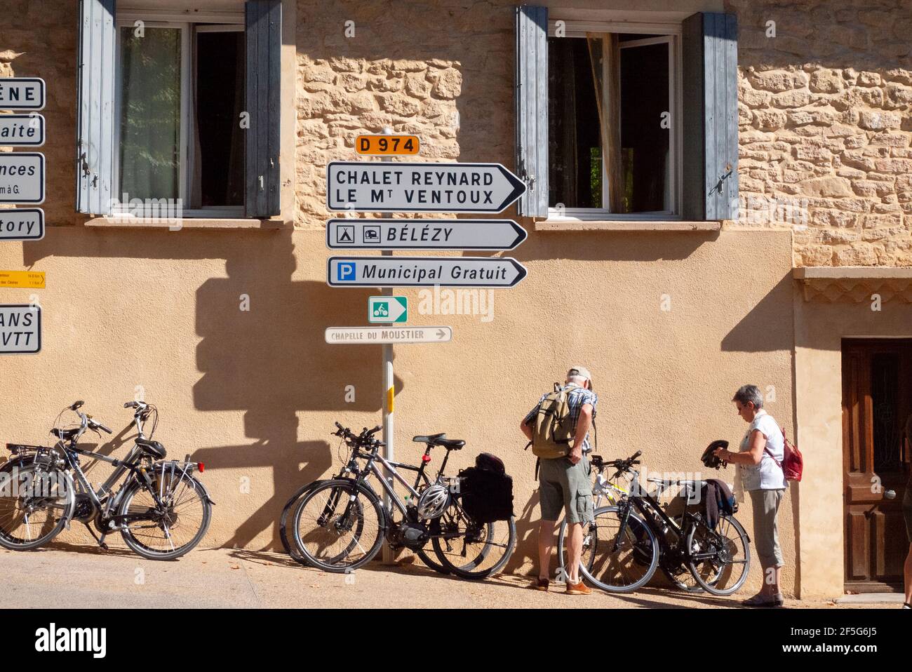 Bédoin cycling hi-res stock photography and images - Alamy