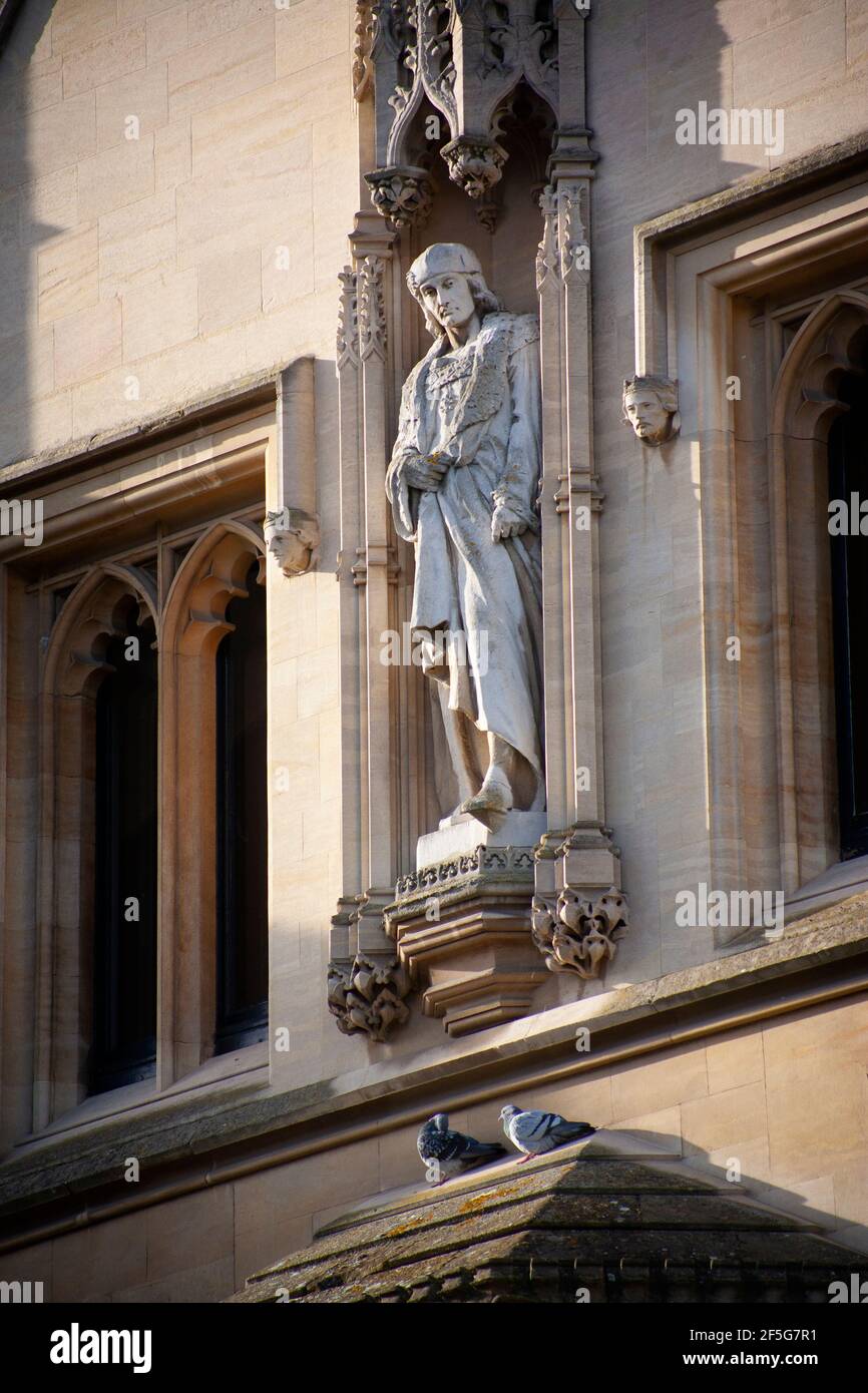 Statue of King Henry VII at the Wilkins Building, King's College ...