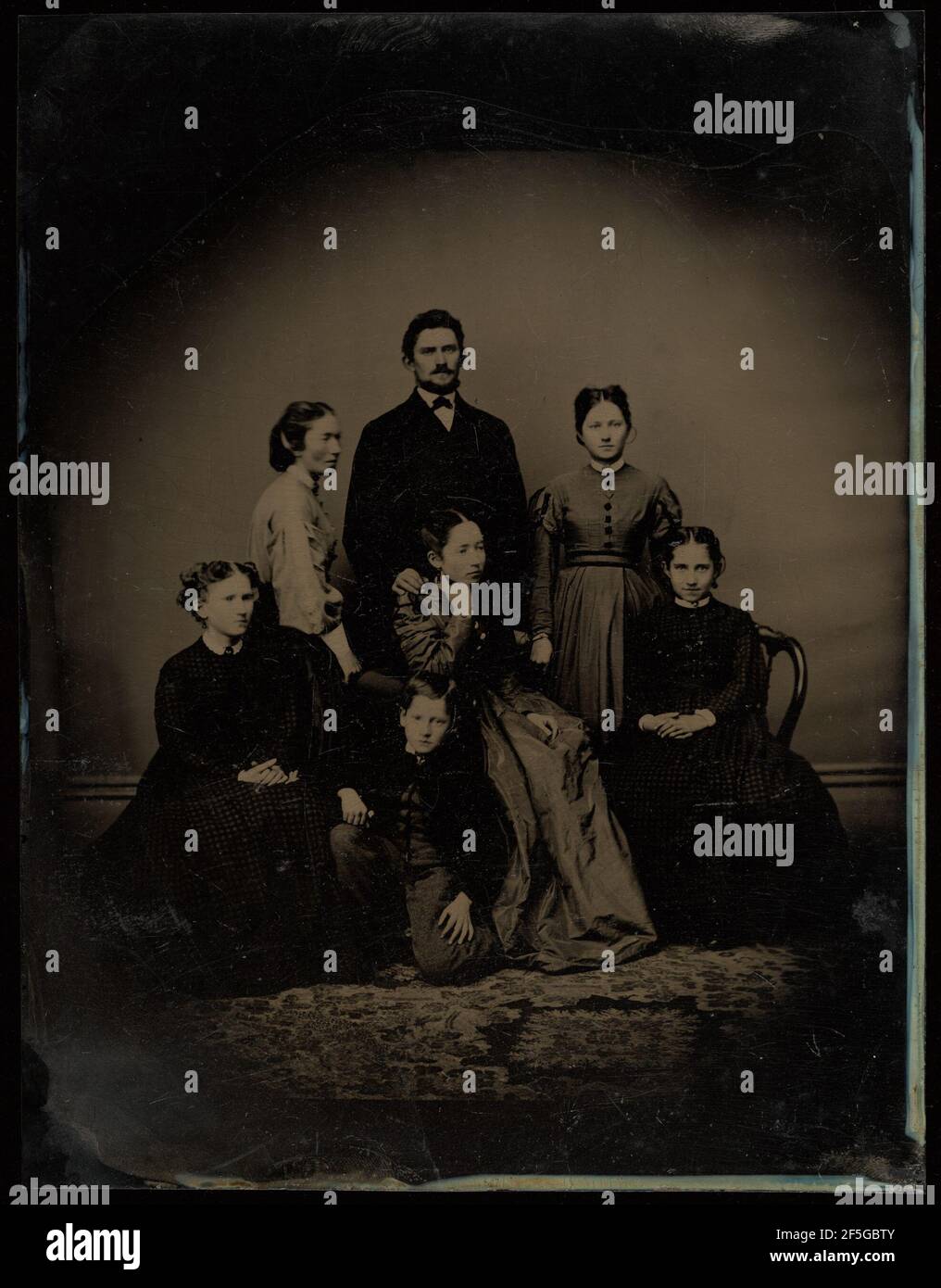 Portrait of an unidentified family of seven members. Unknown maker ...