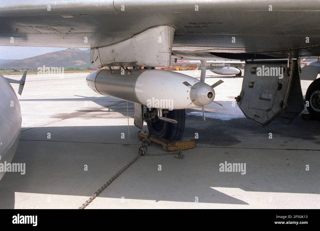 Towed target hi-res stock photography and images - Alamy