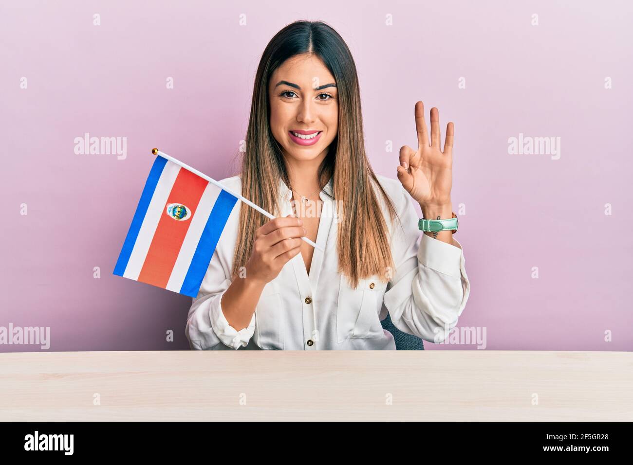 Costa rican girl portrait hi-res stock photography and images - Alamy