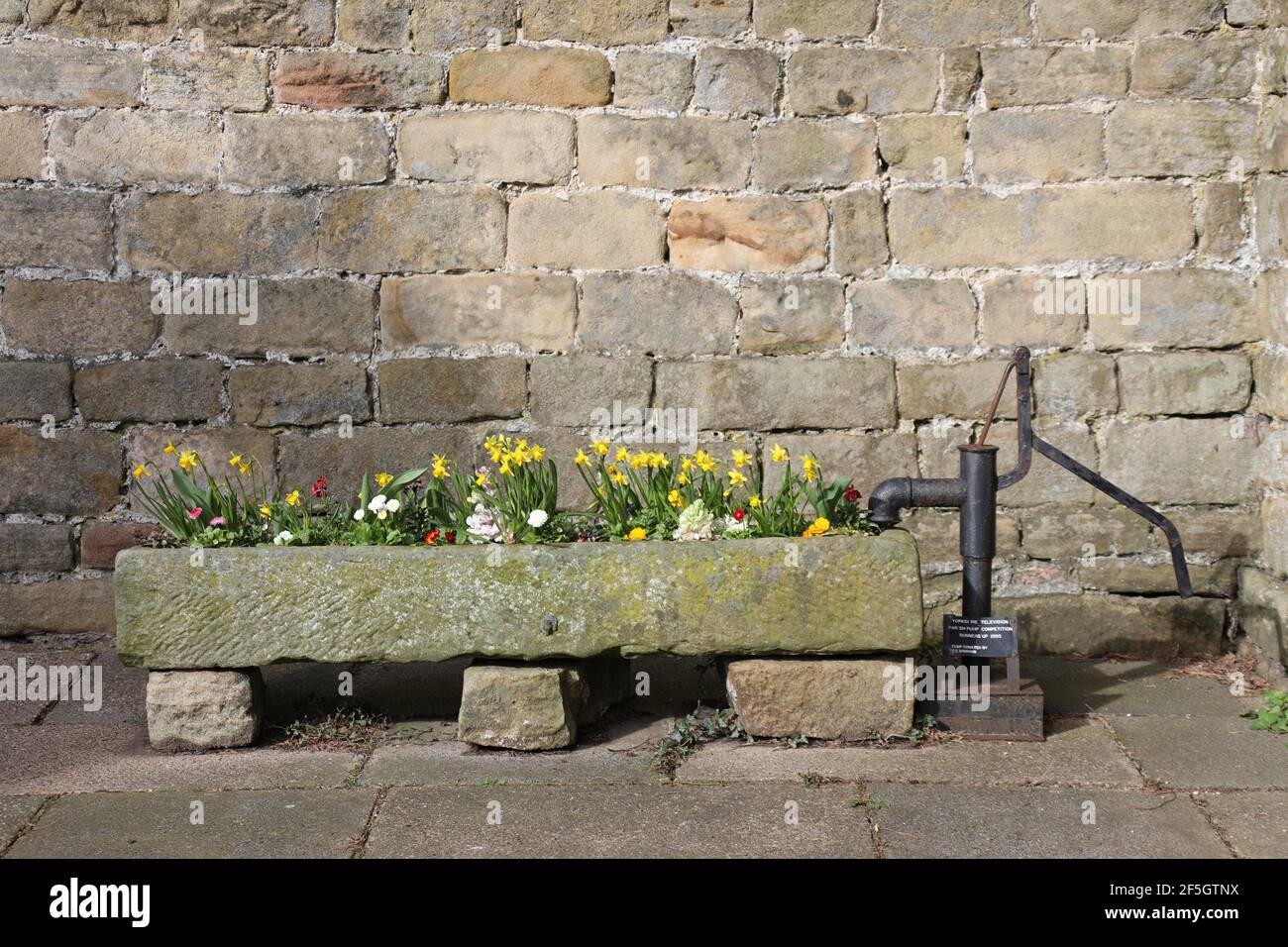 Parish pump hi-res stock photography and images - Alamy