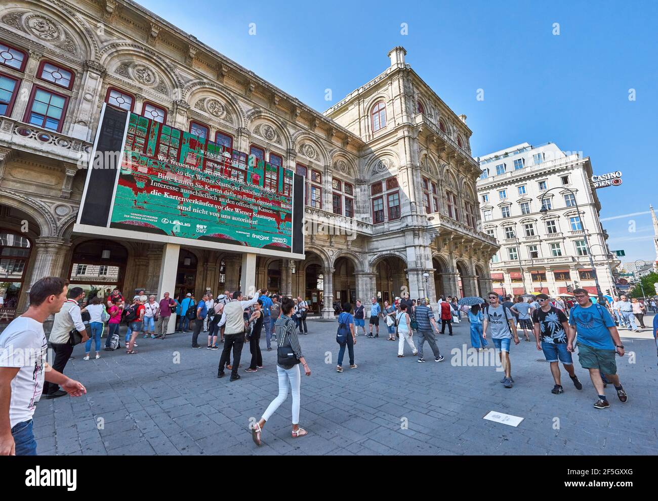 Street life of Vienna Stock Photo - Alamy
