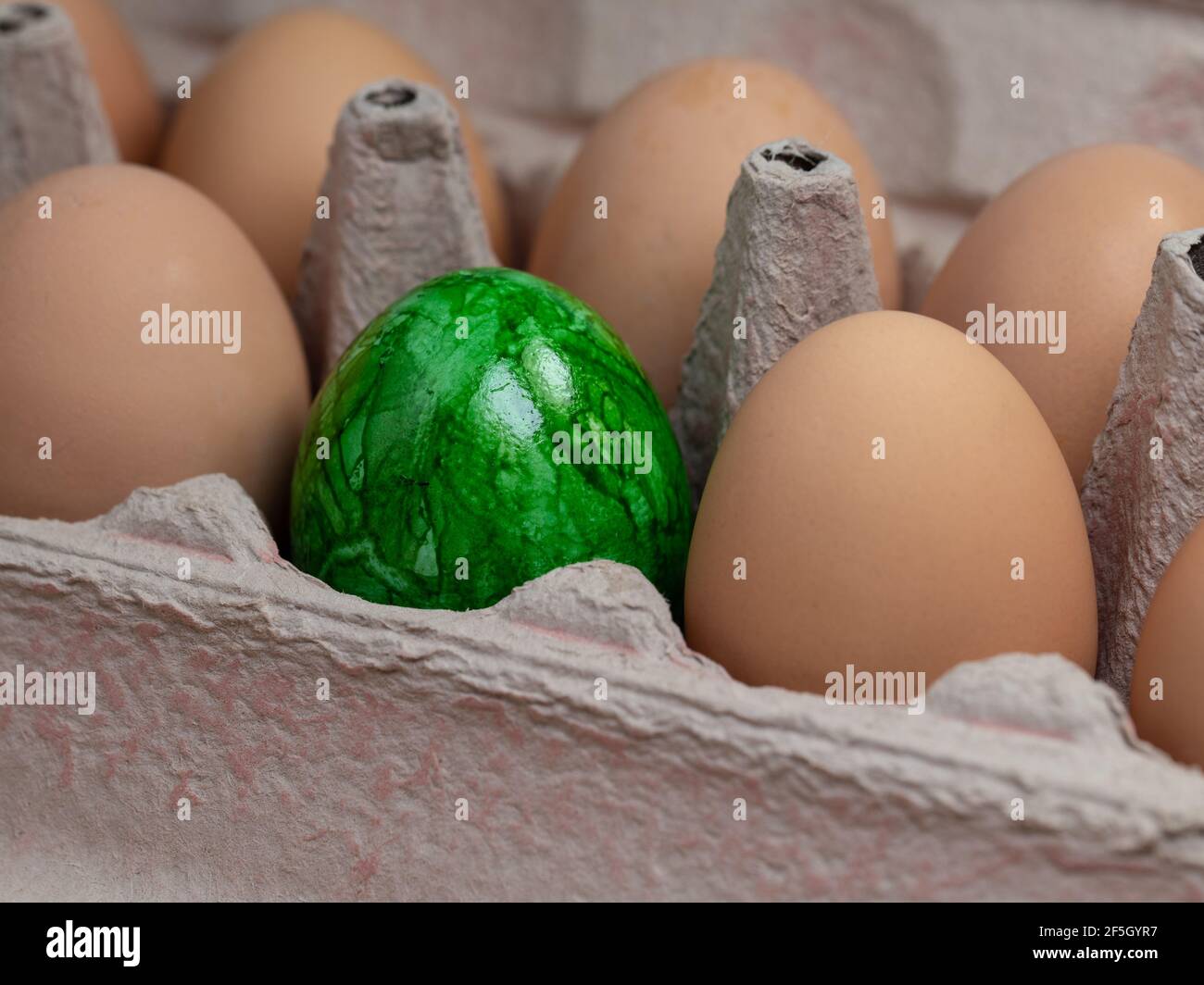 Chicken packaging hi-res stock photography and images - Alamy