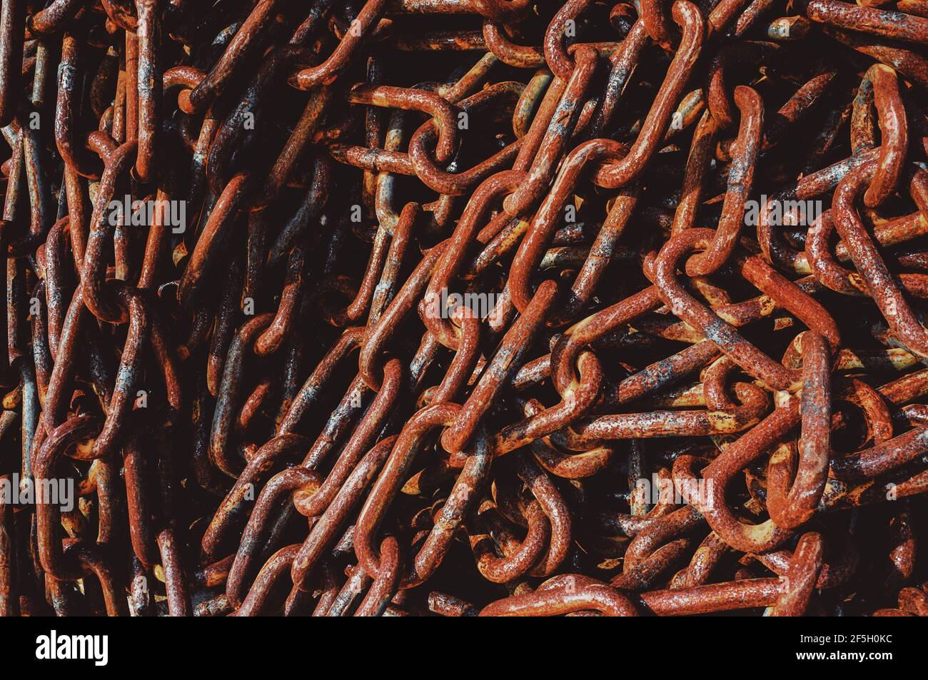 Abstract of Thick Rusty Chain Background Image with Vignette. Rusty ...