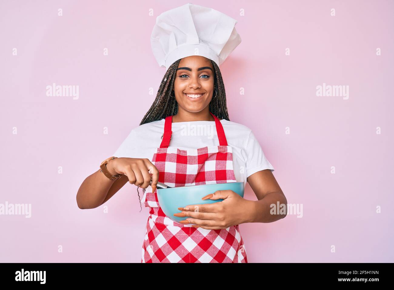 Cool black woman chef hi-res stock photography and images - Alamy