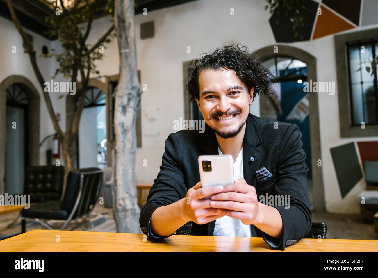 Latino male portrait 30s hi-res stock photography and images - Alamy