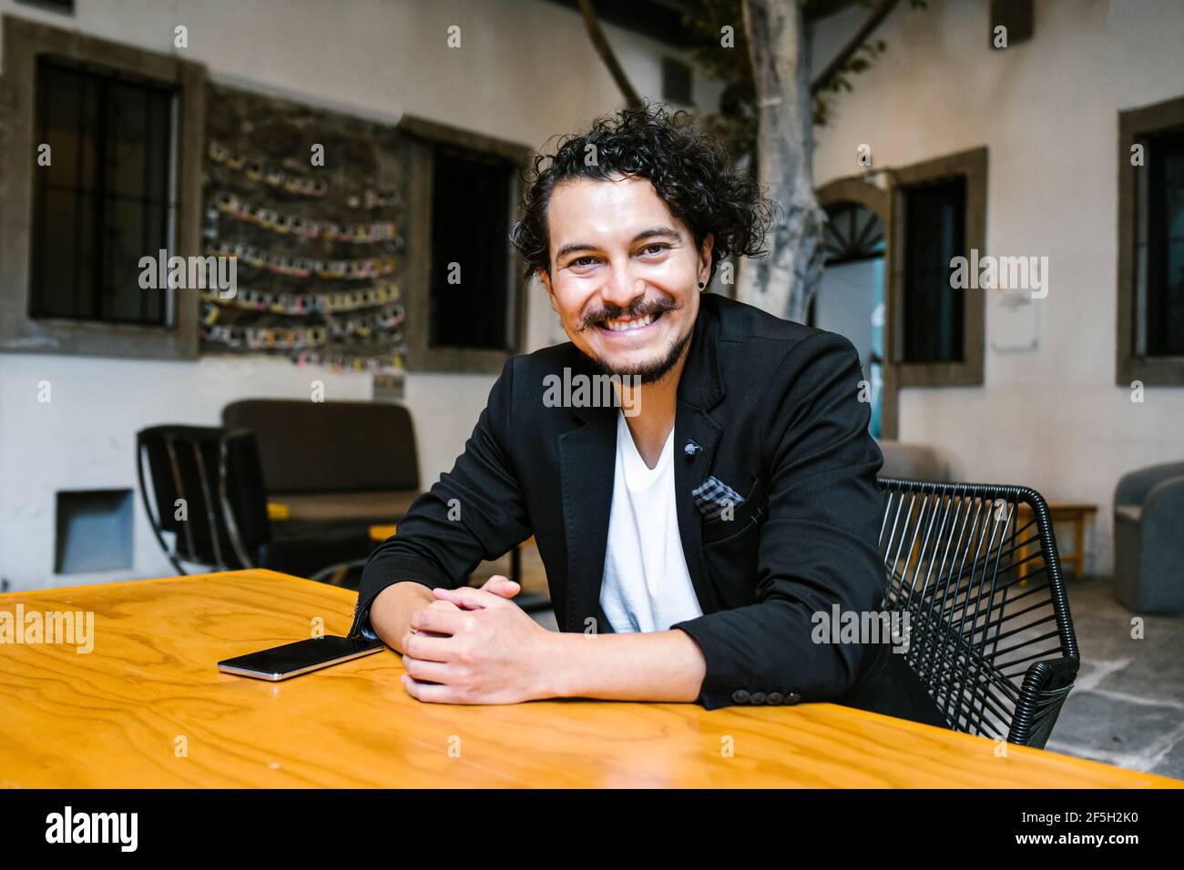 Latino male portrait 30s hi-res stock photography and images - Alamy