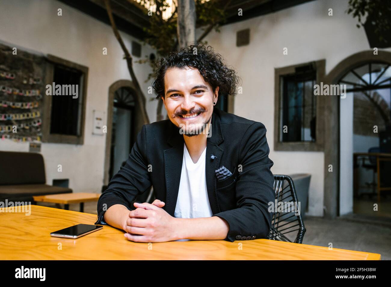 Latino male portrait 30s hi-res stock photography and images - Alamy