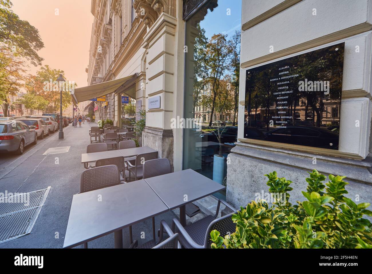 Street life of Vienna Stock Photo - Alamy
