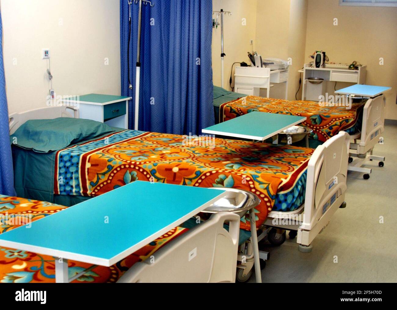 Recovery room inside the ANA regional hospital in Kandahar Stock Photo ...