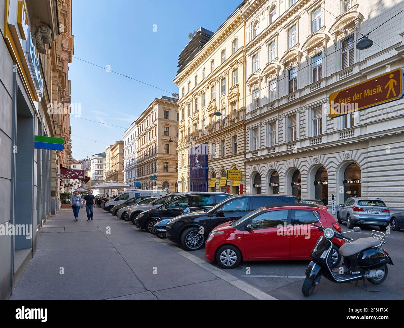 Street life of Vienna Stock Photo - Alamy