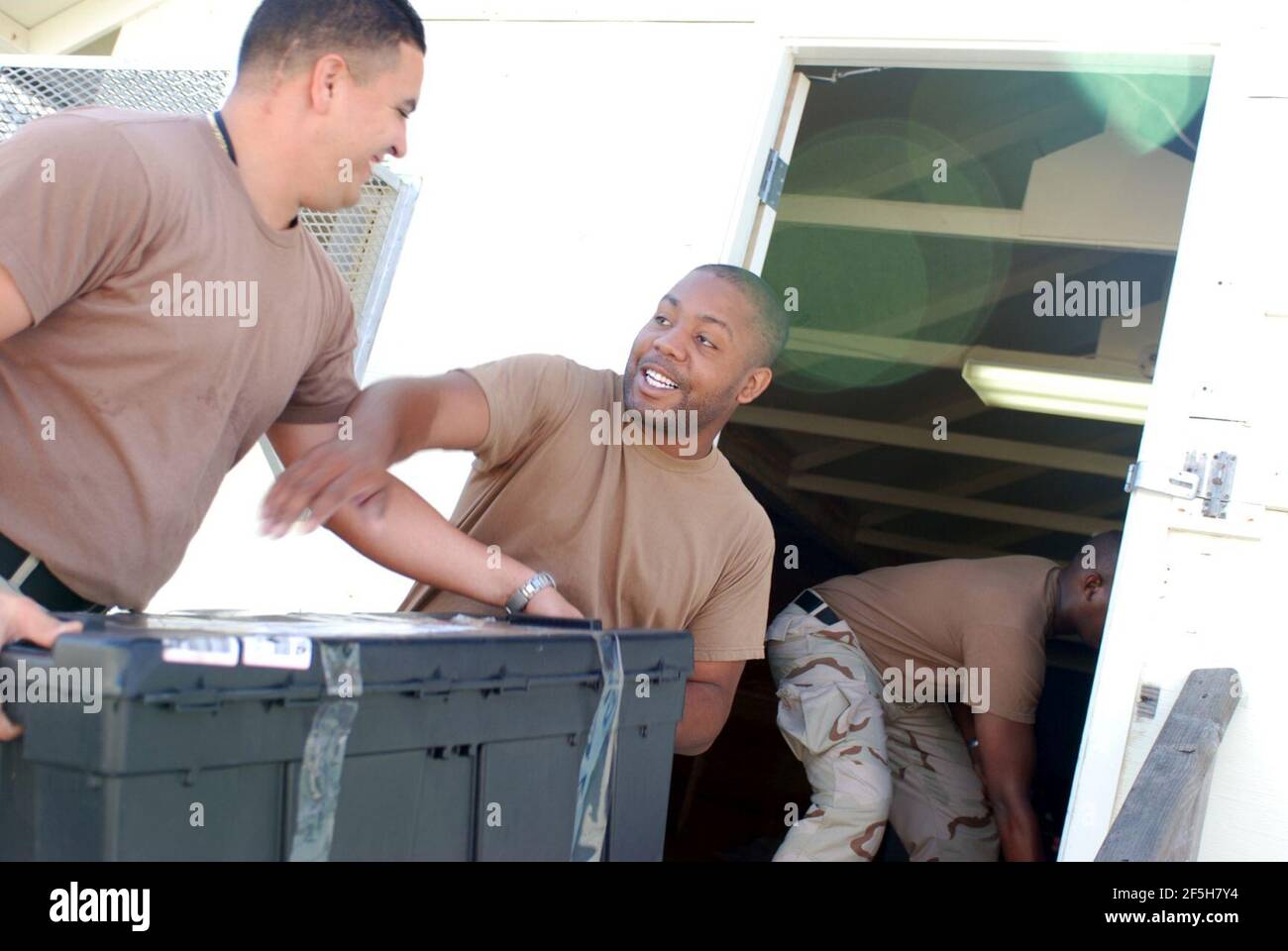 Mailman snow hi-res stock photography and images - Alamy