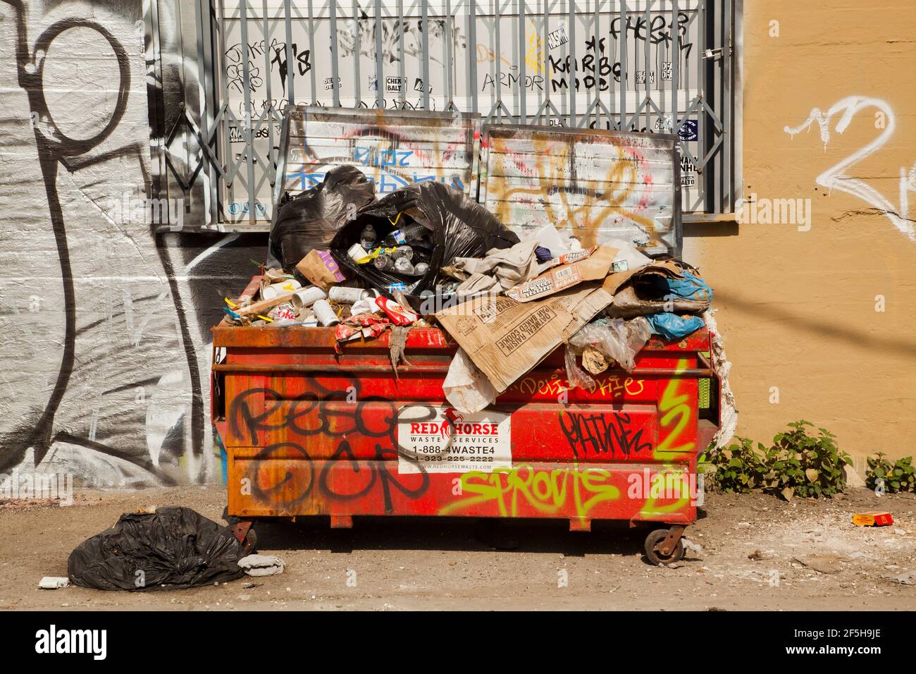Garbage, downtown Los Angeles, California, USA Stock Photo - Alamy