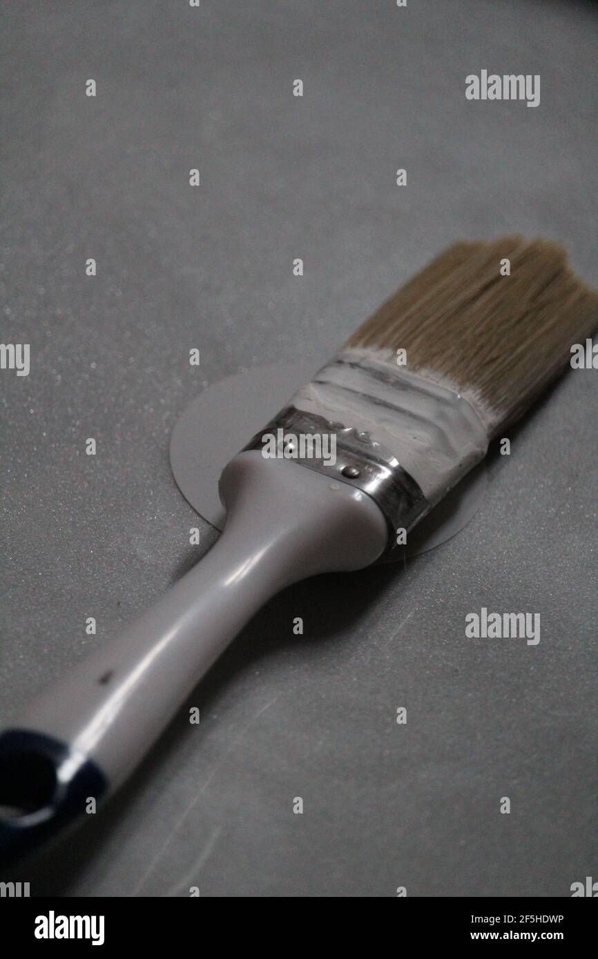 Brush the walls hi-res stock photography and images - Alamy