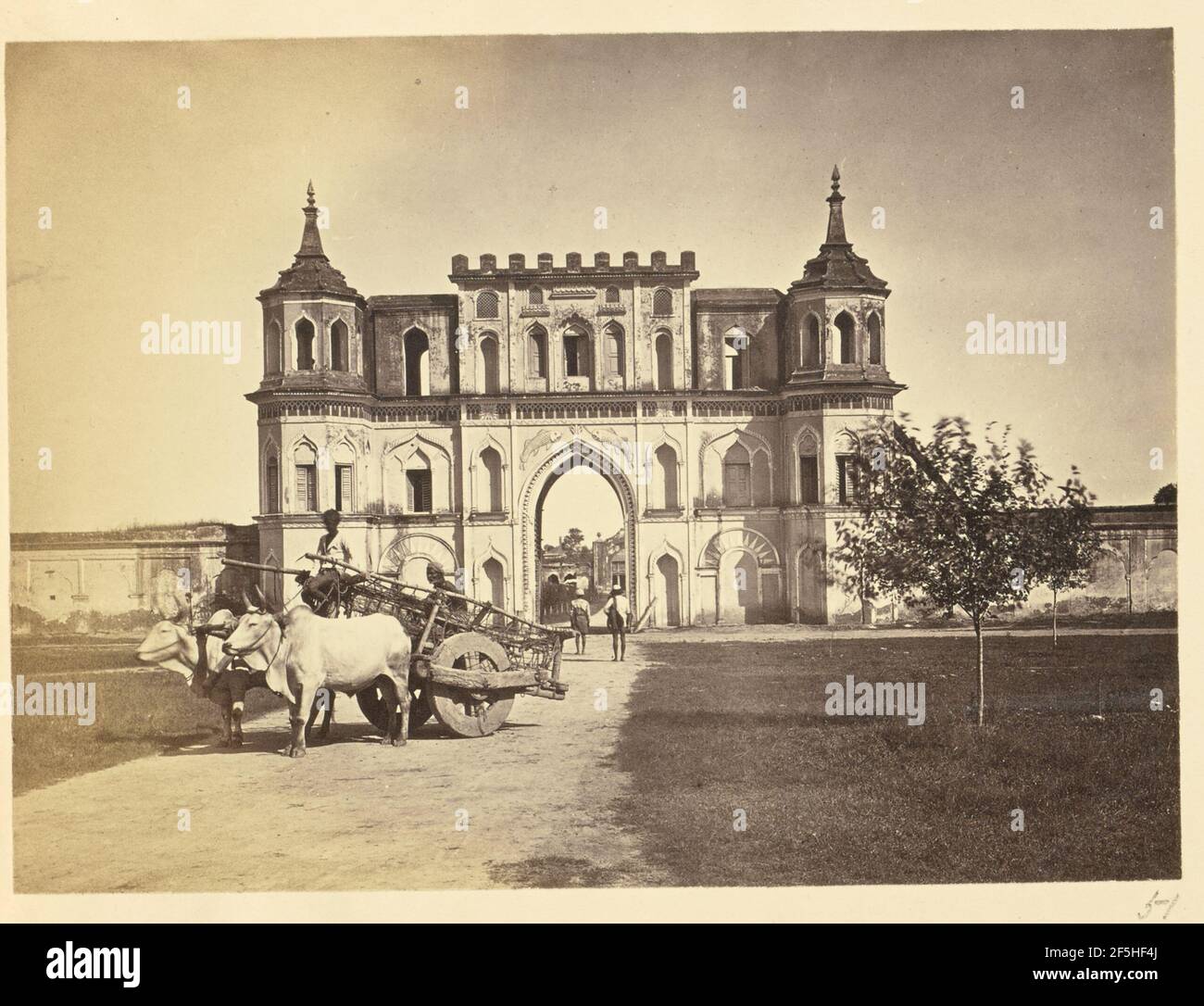 Gateway to the Moti Mahal, Lucknow. Unknown Stock Photo - Alamy