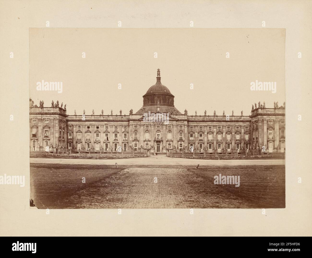 Potsdam palaces hi-res stock photography and images - Alamy