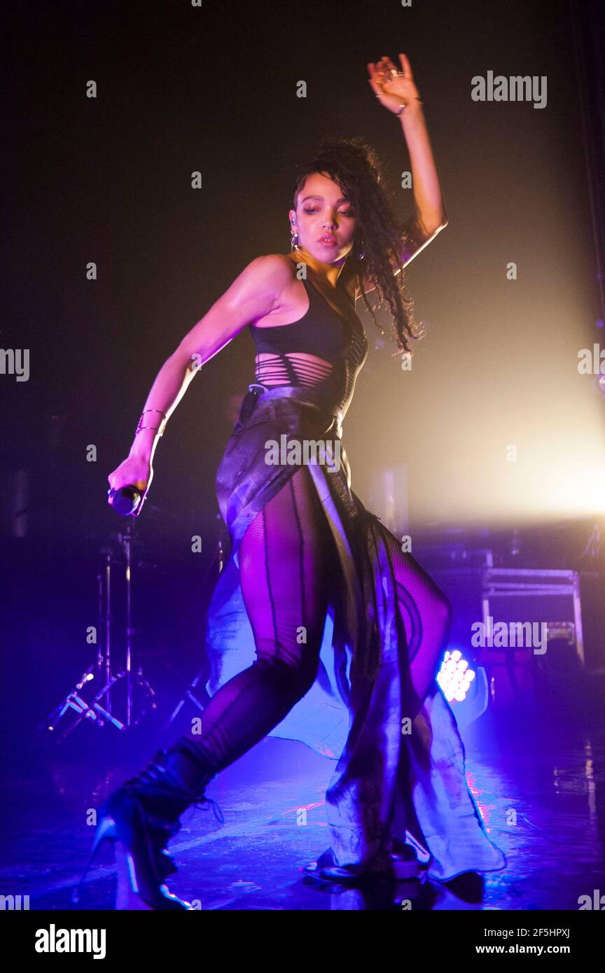 FKA Twigs performs live on stage at the Hackney Empire - London Stock ...